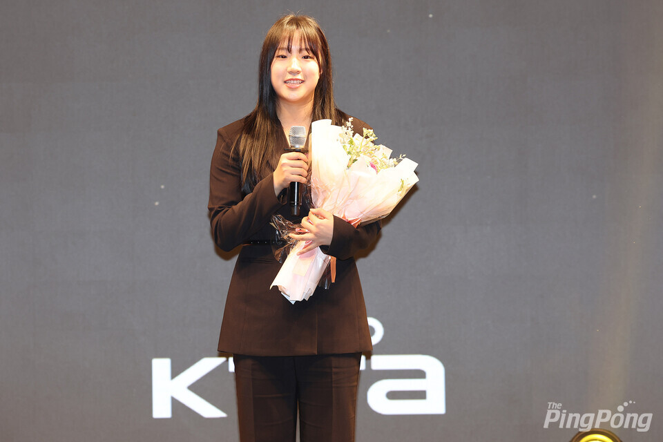 신유빈, 2년 연속 MVP 수상! 더욱 높아진 권위 KTTA AWARDS 2025